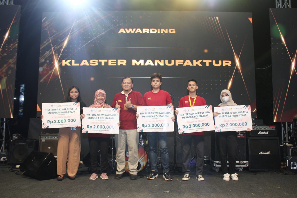 Polibatam Gelar Pesta Wirausaha Merdeka 2022: Puncak Acara Peserta Dihibur oleh Pusakata ...