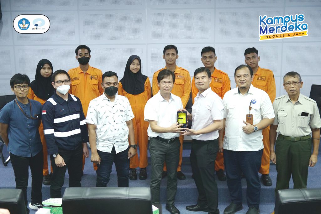 Singaporean Students Visited Polibatam for Aerospace Comparative Study ...