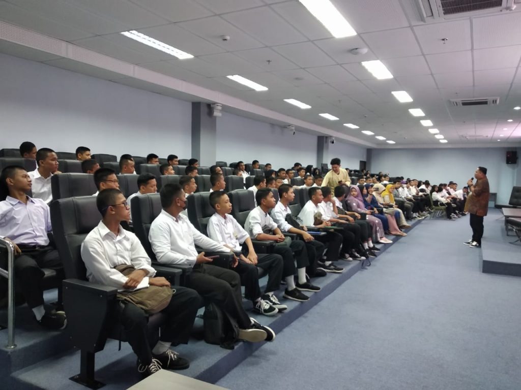 Polibatam Software Engineering Study Program Becomes the Destination of ...