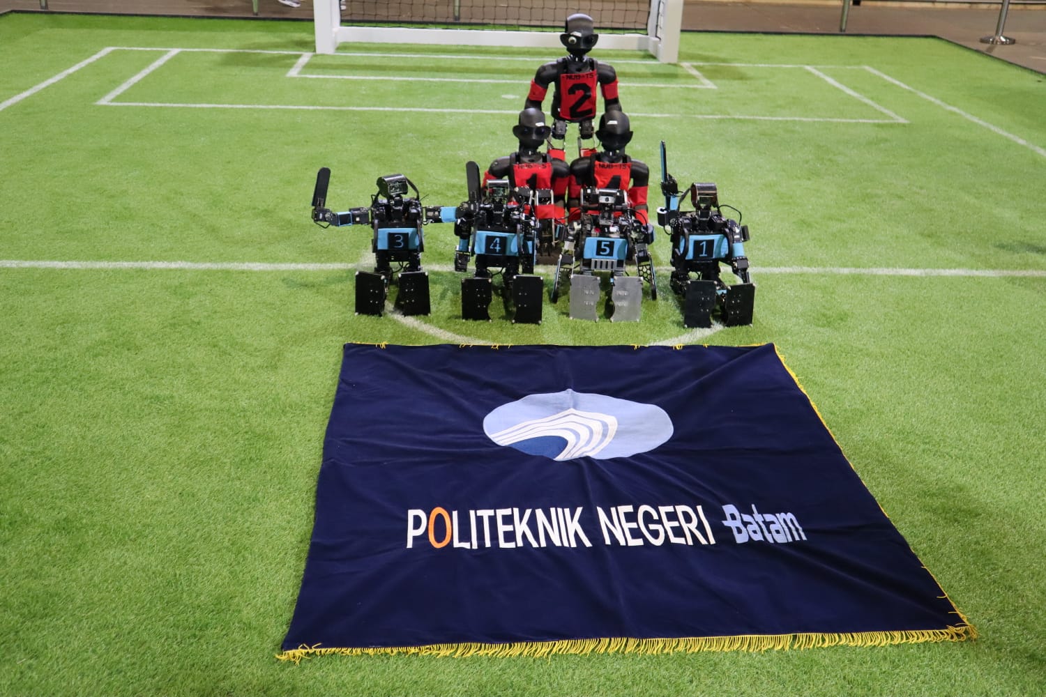 Tim Robot Polibatam Juara 3 Robosoccer Tingkat Internasional Tahun 2024 di Belanda – Politeknik ...