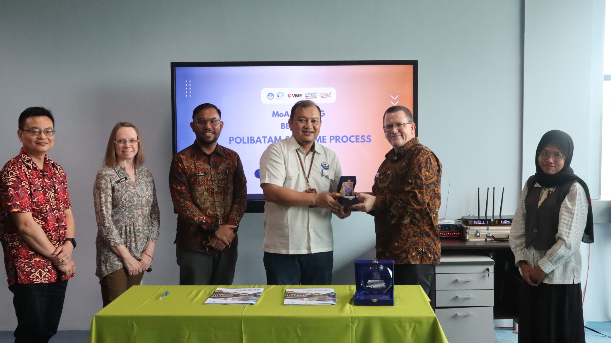 Polibatam dan PT VME Process Batam Sepakat Tandatangani MoA tentang ...